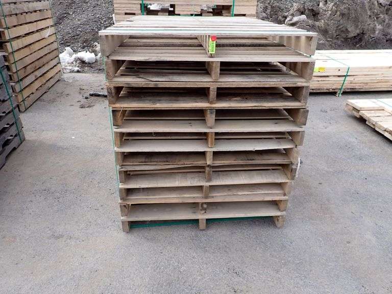 Bundle Of Pallets - Lambrecht Auction, Inc.