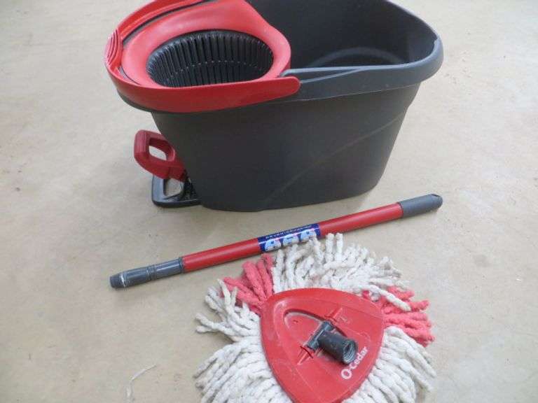 Ocedar Easy Ring Mop And Bucket - See Details - Lambrecht Auction, Inc.