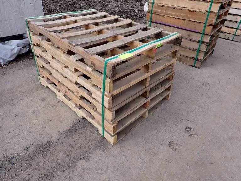 Bundle Of Pallets - Lambrecht Auction, Inc.