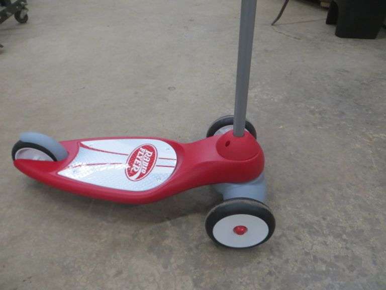 Radio Flyer Three Wheel Scooter - Lambrecht Auction, Inc.