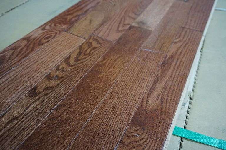 Oak Merlot Hardwood Flooring 3/4" x 2 1/4" x RL *SEE DESCRIPTION ...