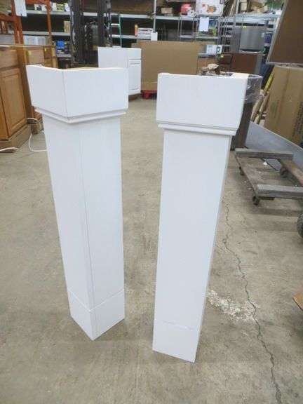 Satin White Decorative Corner Posts - Lambrecht Auction, Inc.