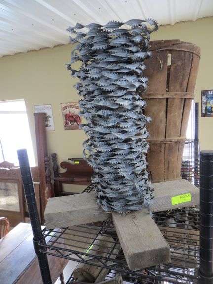 Roll of Antique Barbed Wire - Lambrecht Auction, Inc.