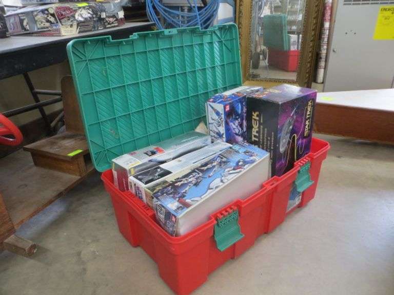 Large Tub With Empty Model Boxes - Lambrecht Auction, Inc.