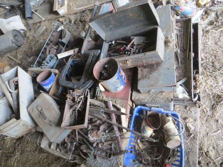 Pallet Of Misc Hardware - Lambrecht Auction, Inc.