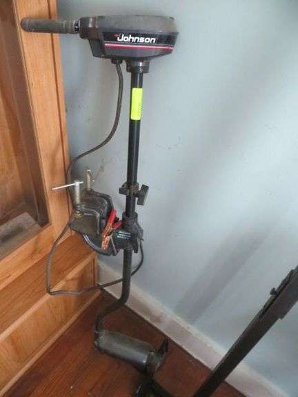 Johnson 12 Volt Trolling Motor - Lambrecht Auction, Inc.
