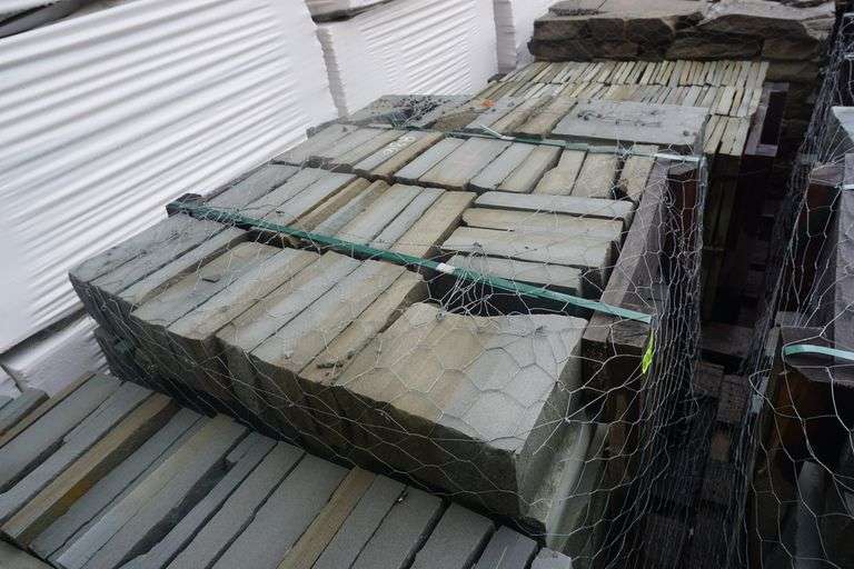 Natural Cleft- Garden Border- 5"x Assorted Sizes - Lambrecht Auction, Inc.