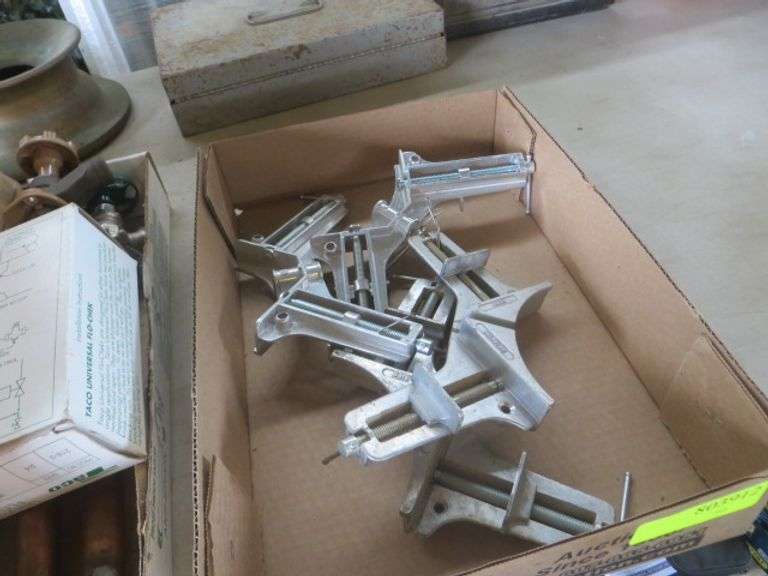 Corner Clamps - Lambrecht Auction, Inc.
