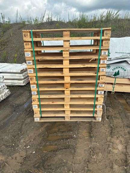 32"x51" Pallets - Lambrecht Auction, Inc.