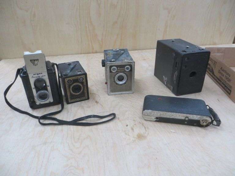 Vintage Box Cameras Etc. - Lambrecht Auction, Inc.