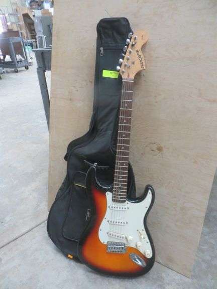 Fender Starcaster w/Case - Lambrecht Auction, Inc.