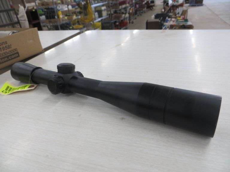 Scope - Leupold Mark 4 M3 10X Rifle Scope - Lambrecht Auction, Inc.