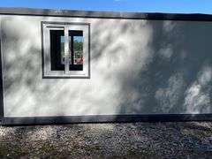 Mobile Living Quarters - Langham Auctioneers