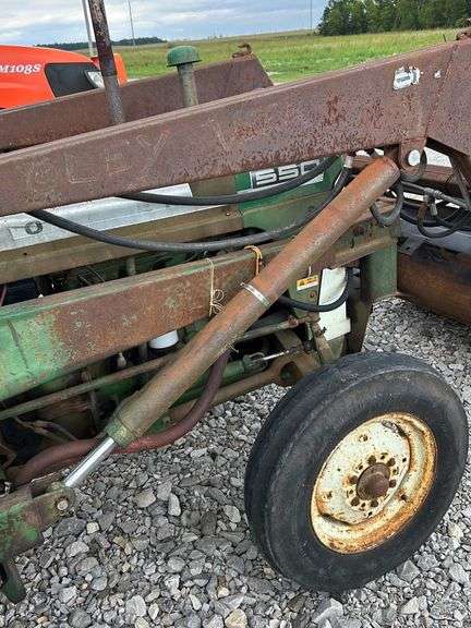 Oliver 550 w/ loader - Langham Auctioneers