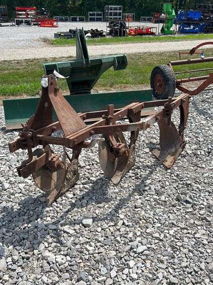 Ford 3 Bottom Plow - Langham Auctioneers