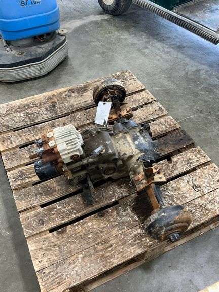 John Deere 430 Diesel Lawn Tractor rear end - Langham Auctioneers