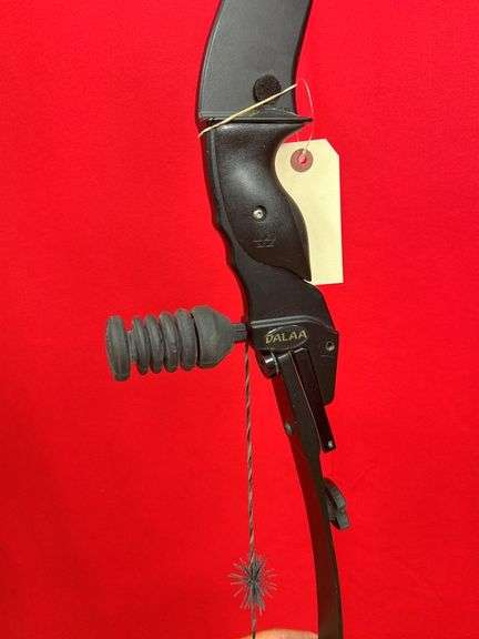 Das Dalaa Long Bow Riser w/ BlackMax Limbs - Langham Auctioneers