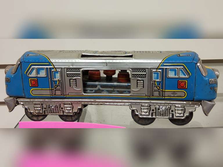 Vintage tin train engine - Lindsay Auctions & Realty LLC