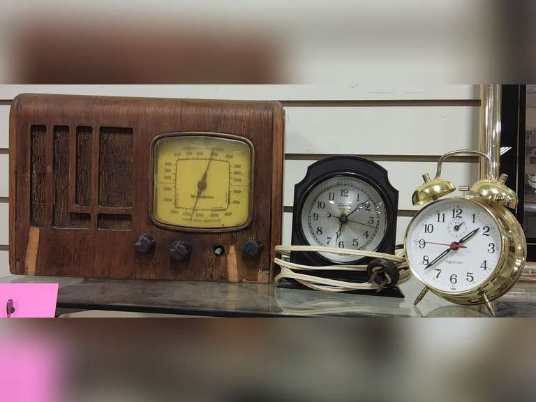 2 vintage clocks & Westinghouse antique radio (needs repair) - Lindsay ...