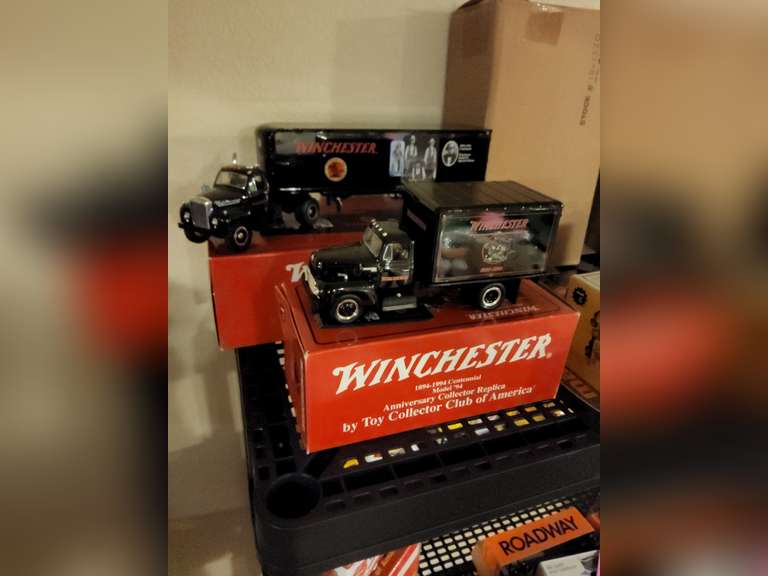 Winchester die cast 1960 Model B-61 Mack tractor w/ trailer & 1957 ...