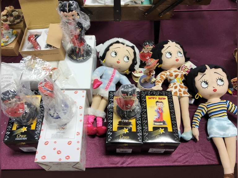 Group of Betty Boop collectibles - Lindsay Auctions & Realty LLC