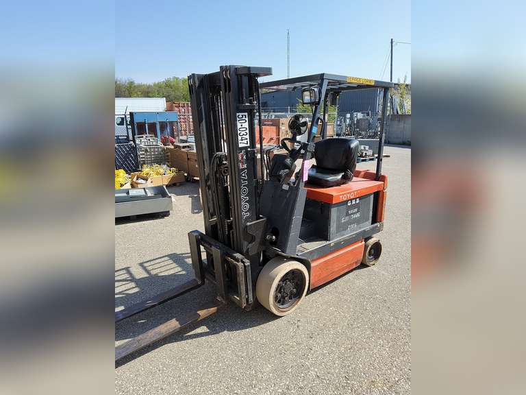 Toyota forklift Mod: 5FBCHU25 Ser# 60347 Max Lift: 189in Max Load: 4740 ...