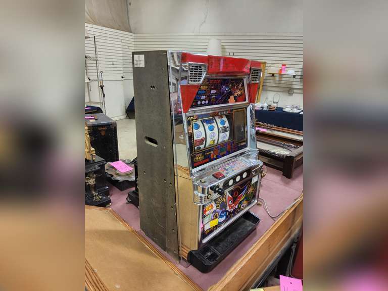 Heiwa coin slot machine (untested, condition unknown) - Lindsay ...