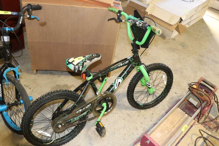 Surge Race Team Bike - Lawler Auction Company