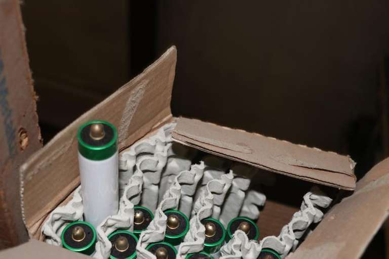 BOX OF FLOURESCENT LIGHT BULBS - Lawler Auction Company