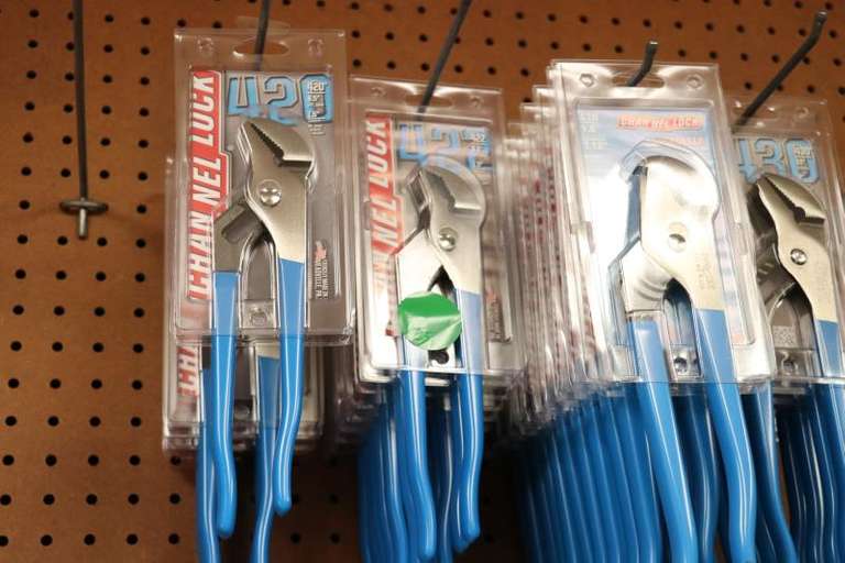 CHANNEL LOCK ADJUSTABLE WRENCHES - Lawler Auction Company