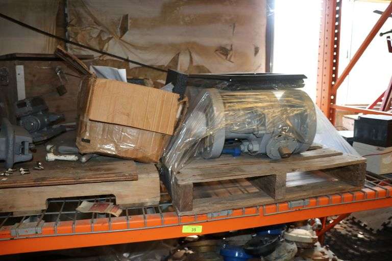 3 SHLEVES OF BARTON METER CASES, BELLOWS HEADS, SENIOR FITTING OUTTER ...