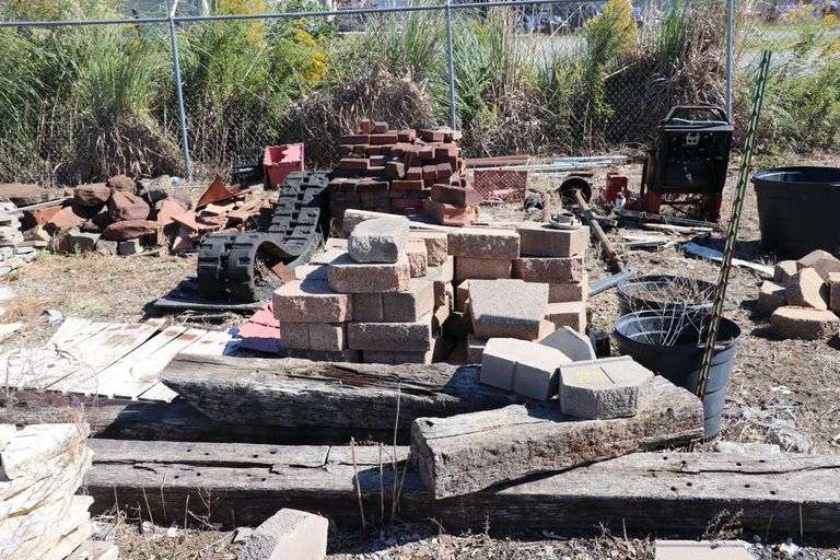 LOT OF BRICK - Lawler Auction Company