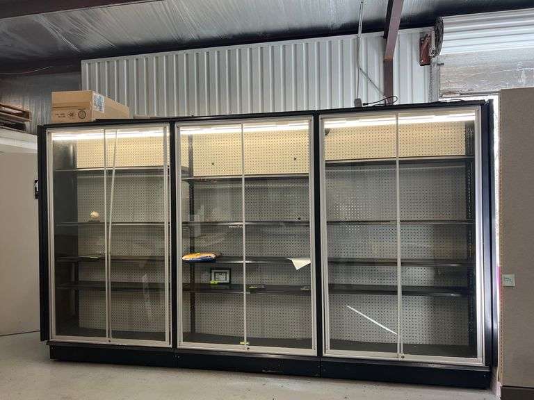 LARGE LIGHT UP, 2-SIDED DISPLAY CASE - Lawler Auction Company