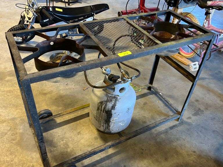GAS COOKER WITH FULL GAS BOTTLE - Lawler Auction Company