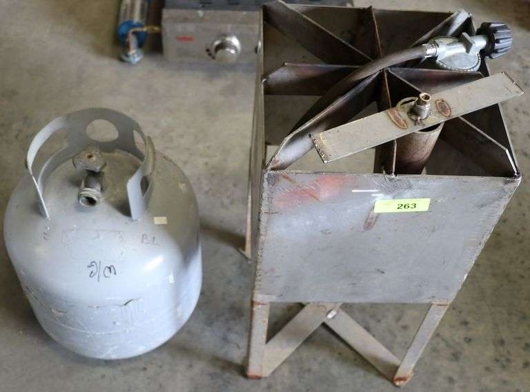 propane tank and fish cooker - Lawler Auction Company