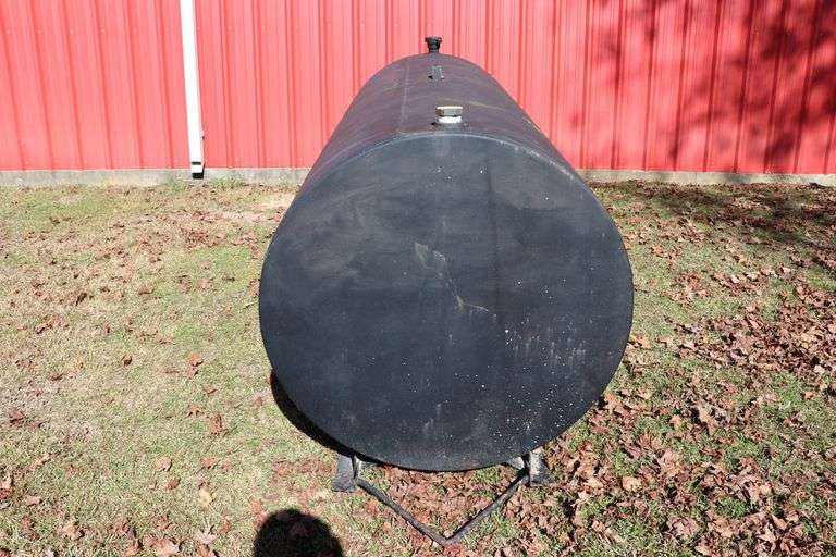 FARM DIESEL TANK ON SKID - Lawler Auction Company
