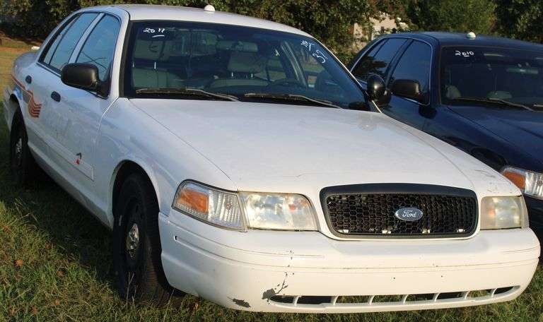 2011 FORD Crown Victoria 2FABP7BV5BX159760 Mileage: 166066 - Lawler ...