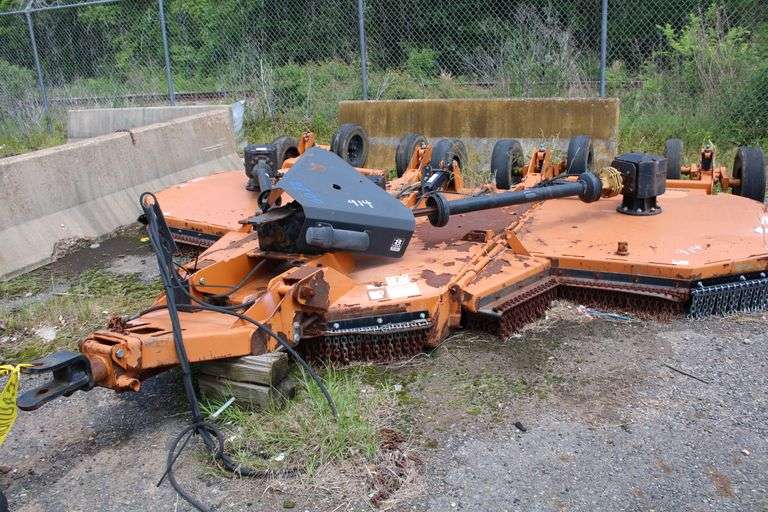WOODS BW1800 BAT WING MOWER - Lawler Auction Company
