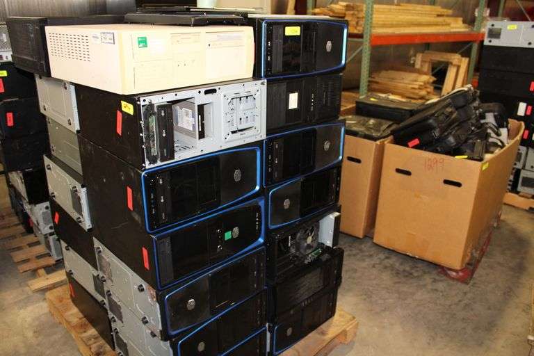 PALLET OF 28 DESKTOP COMPUTERS - Lawler Auction Company
