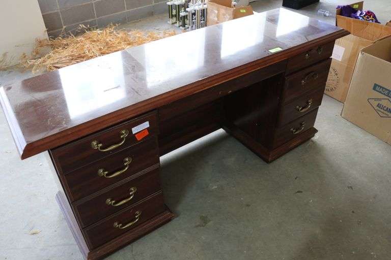 7 DRAWER WOODEN DESK - Lawler Auction Company