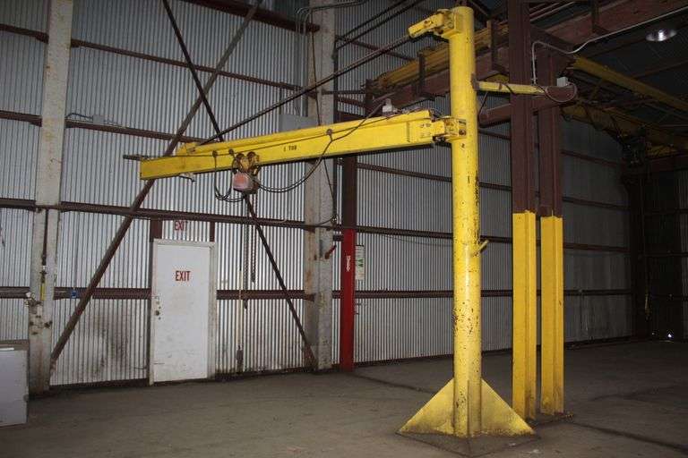 1-Ton Free Standing Jib Crane - Lawler Auction Company