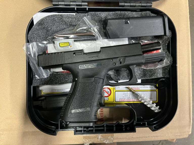 Glock .40 Caliber Model 23, S# LGW928 - Lawler Auction Company