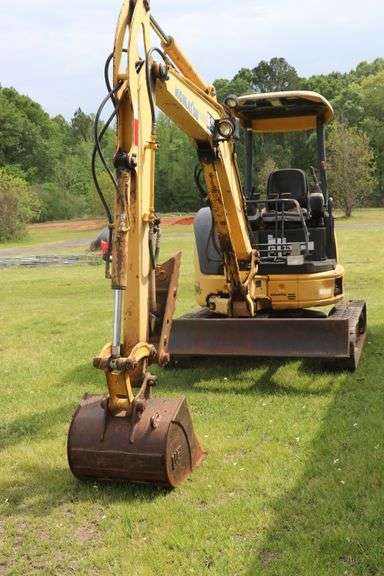Komatsu Track Hoe PC 35 MR - Lawler Auction Company