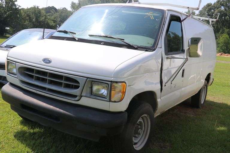 2002 FORD E-250 1FTNE24L32HB27093 Mileage: 43,695 - Lawler Auction Company