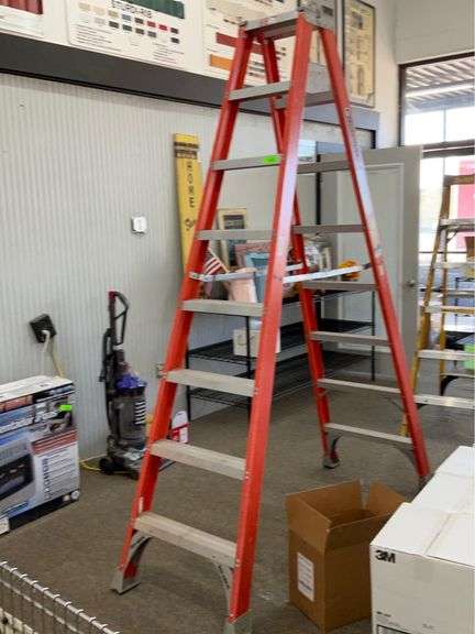 8FT ORANGE STEP LADDER - Lawler Auction Company