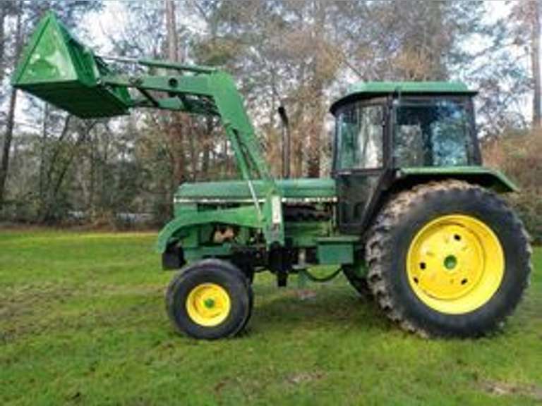 John Deere 3040 Tractor with Loader - Leap Auctions, LLC