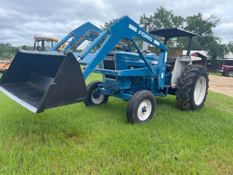 Ford 5900 Tractor w/ Loader - Leap Auctions, LLC