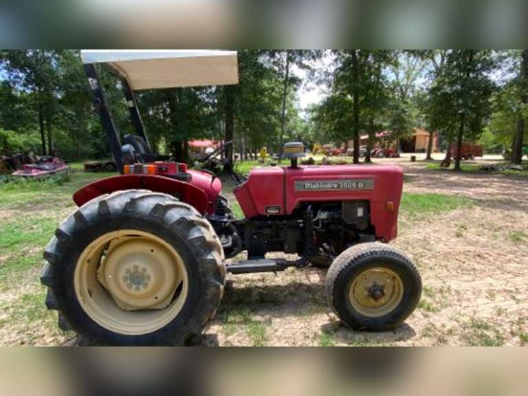 Mahindra 3505 Diesel Tractor unk - Leap Auctions, LLC