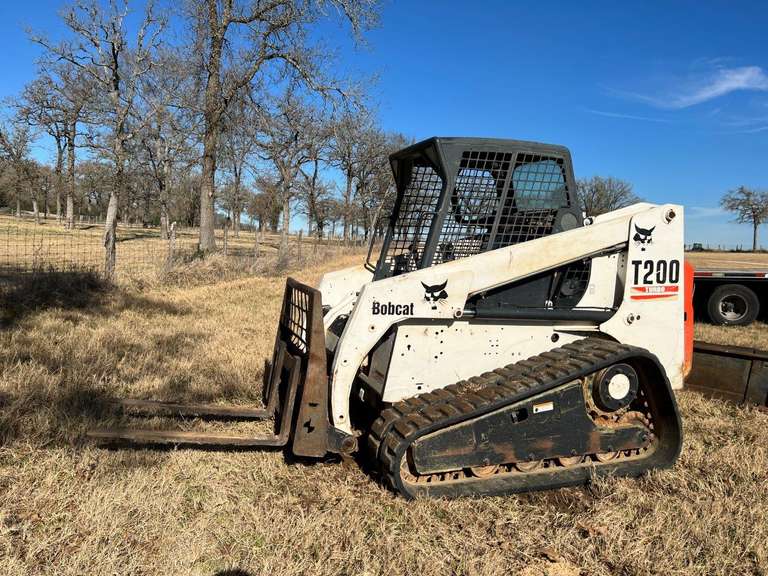 Bobcat T200 Skid Steer - Leap Auctions, LLC