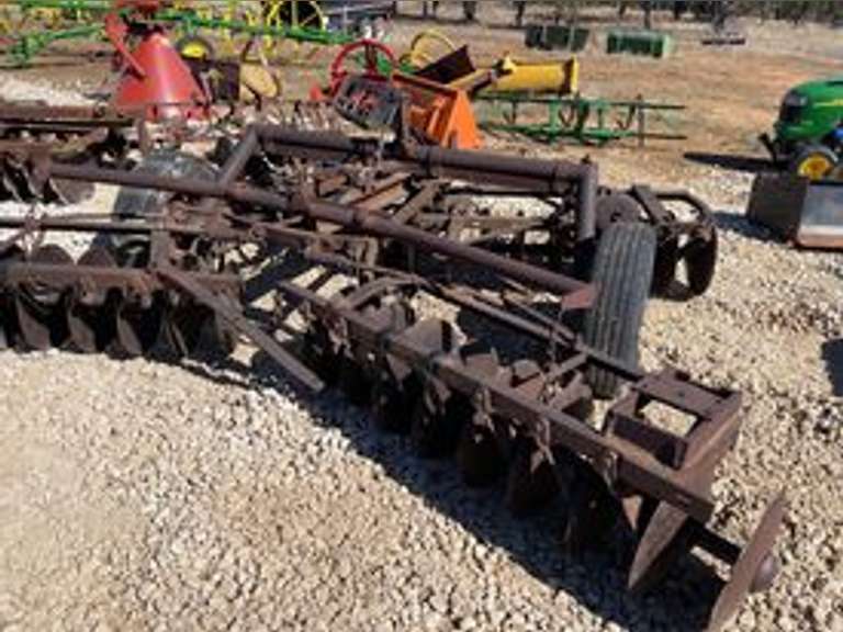 10ft Disk - Leap Auctions, LLC